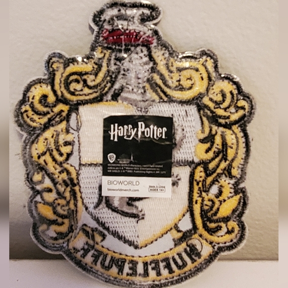 Wizarding World Of Harry Potter | Accessories | Offical Hufflepuff ...